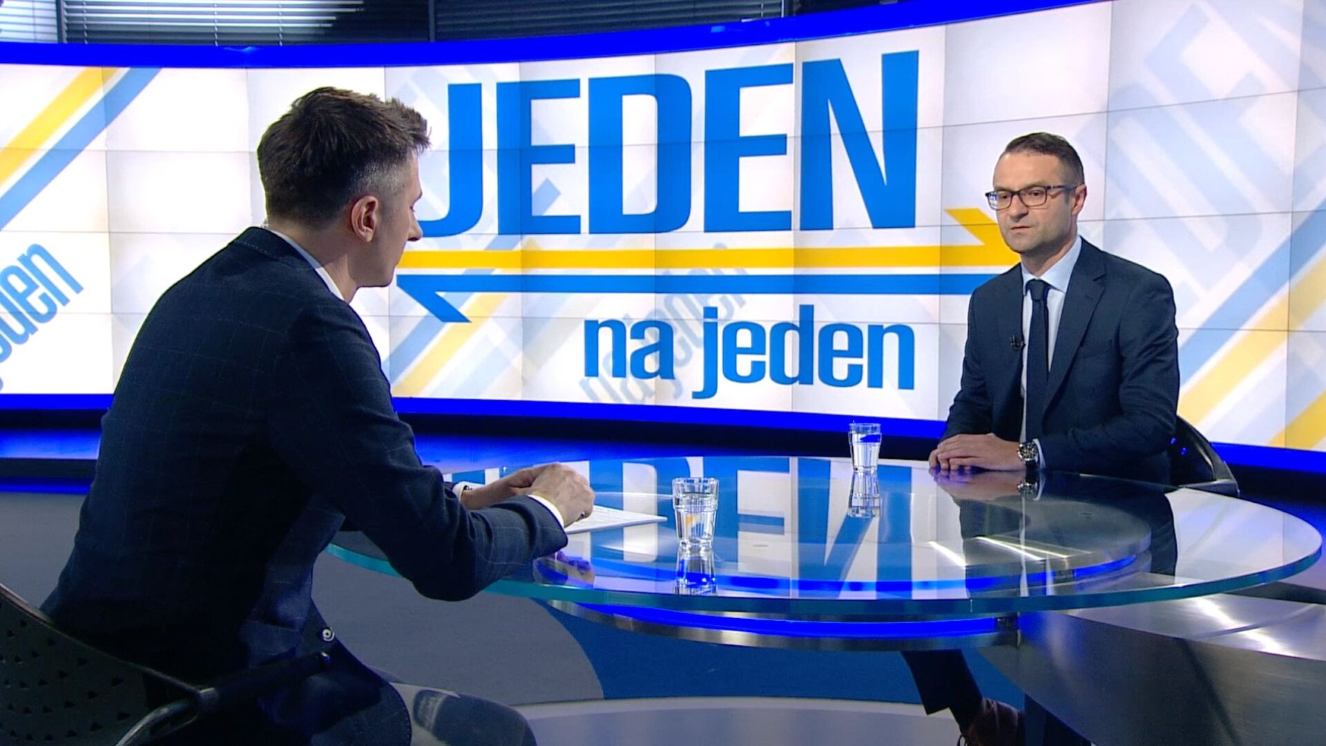 Jeden na jeden - Tomasz Poręba - oglądaj w TVN24 GO Jeden na jeden - Tomasz Poręba - oglądaj w TVN24 GO